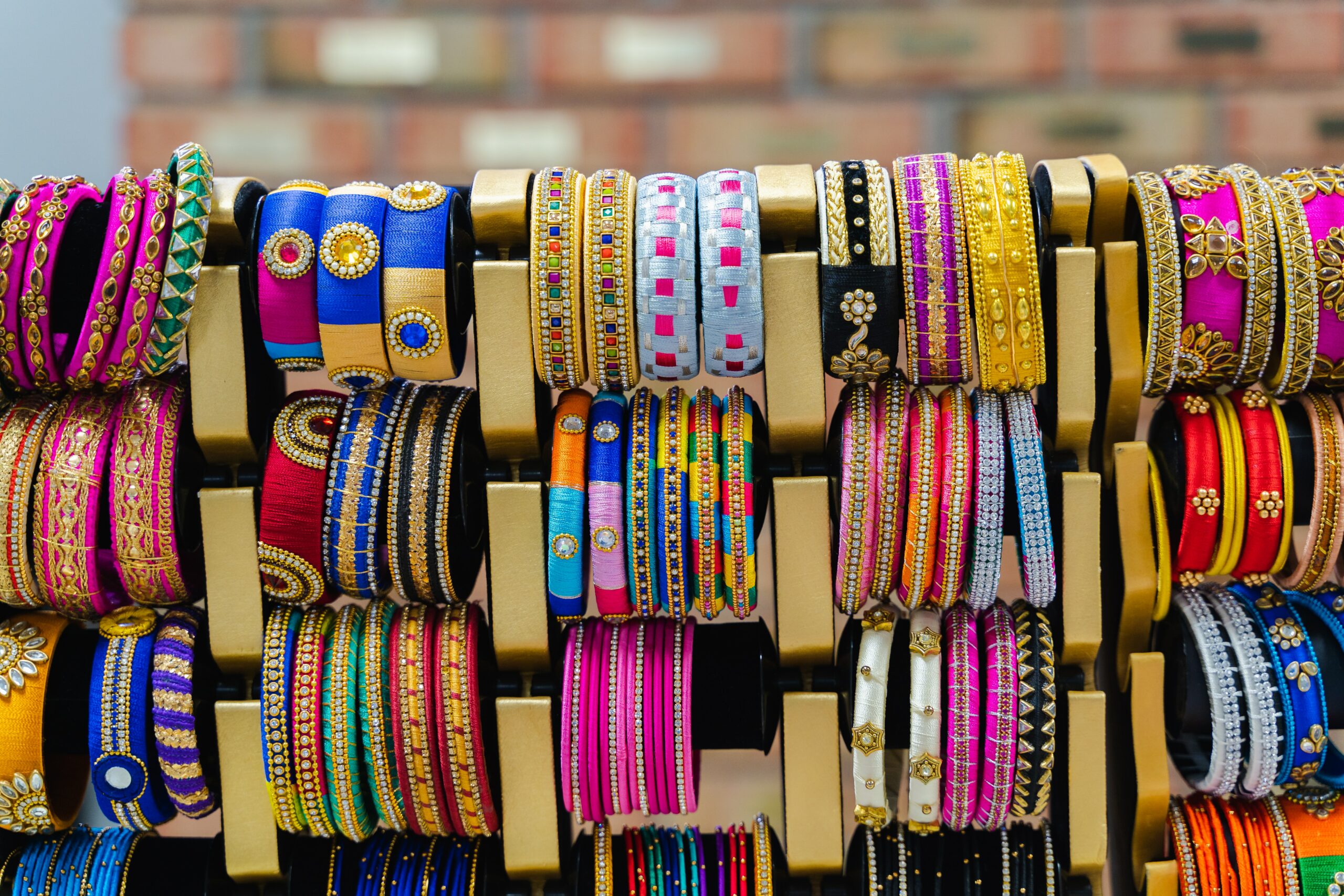 The Tradition of Bangles in Pakistan Culture