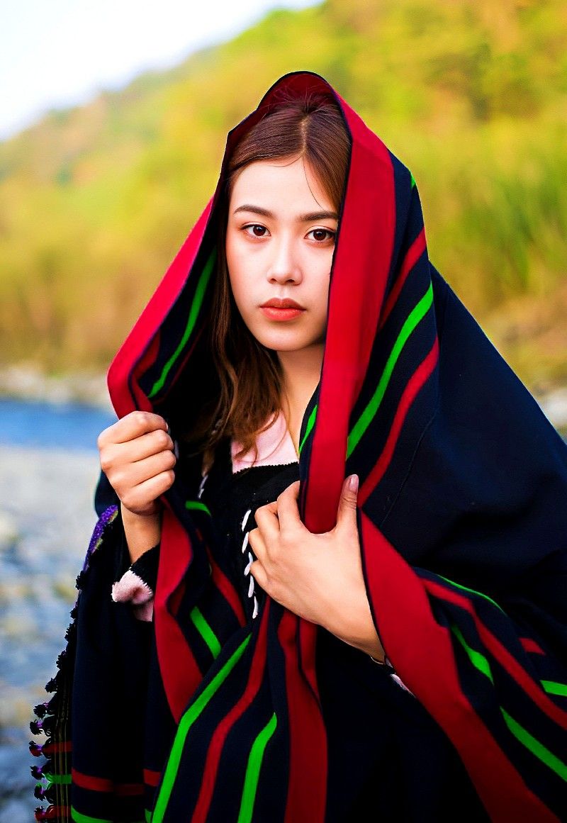 9 Great Naga Shawls You Should Know About | Fashonation