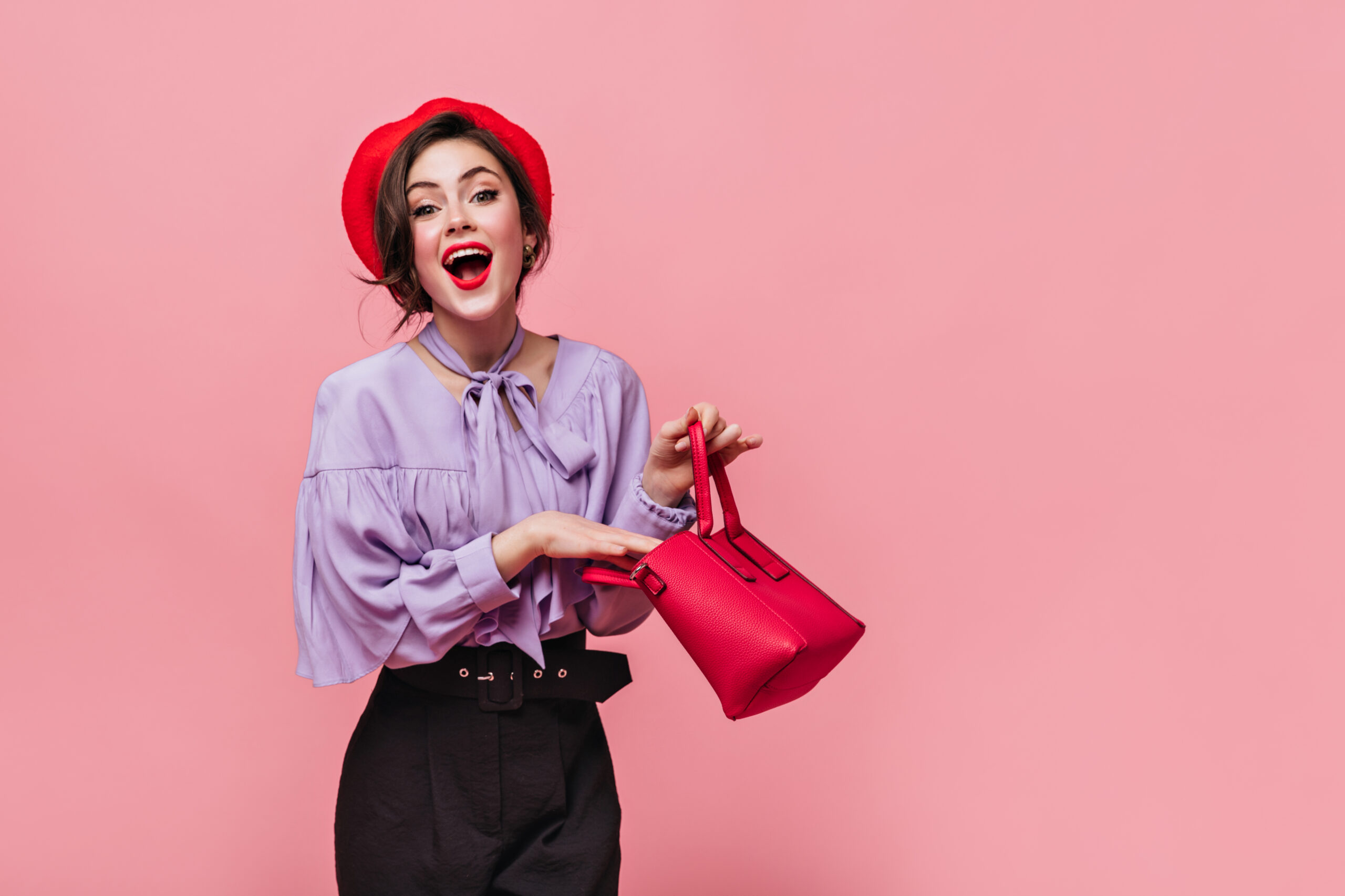 What color handbag goes with everything | Shagun Your Style Guide