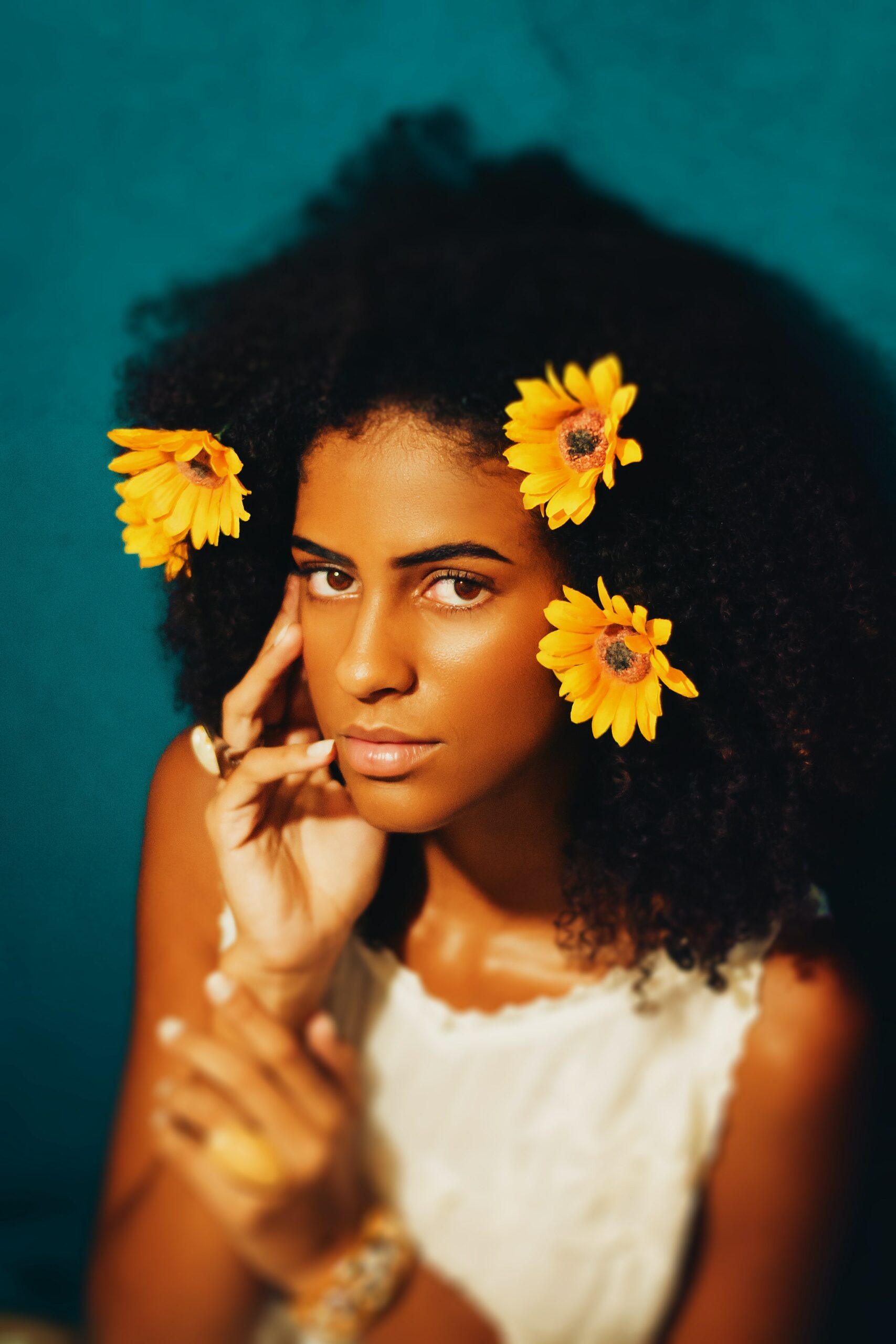 Top 5 Home Remedies for Thicker and Shiny Hair