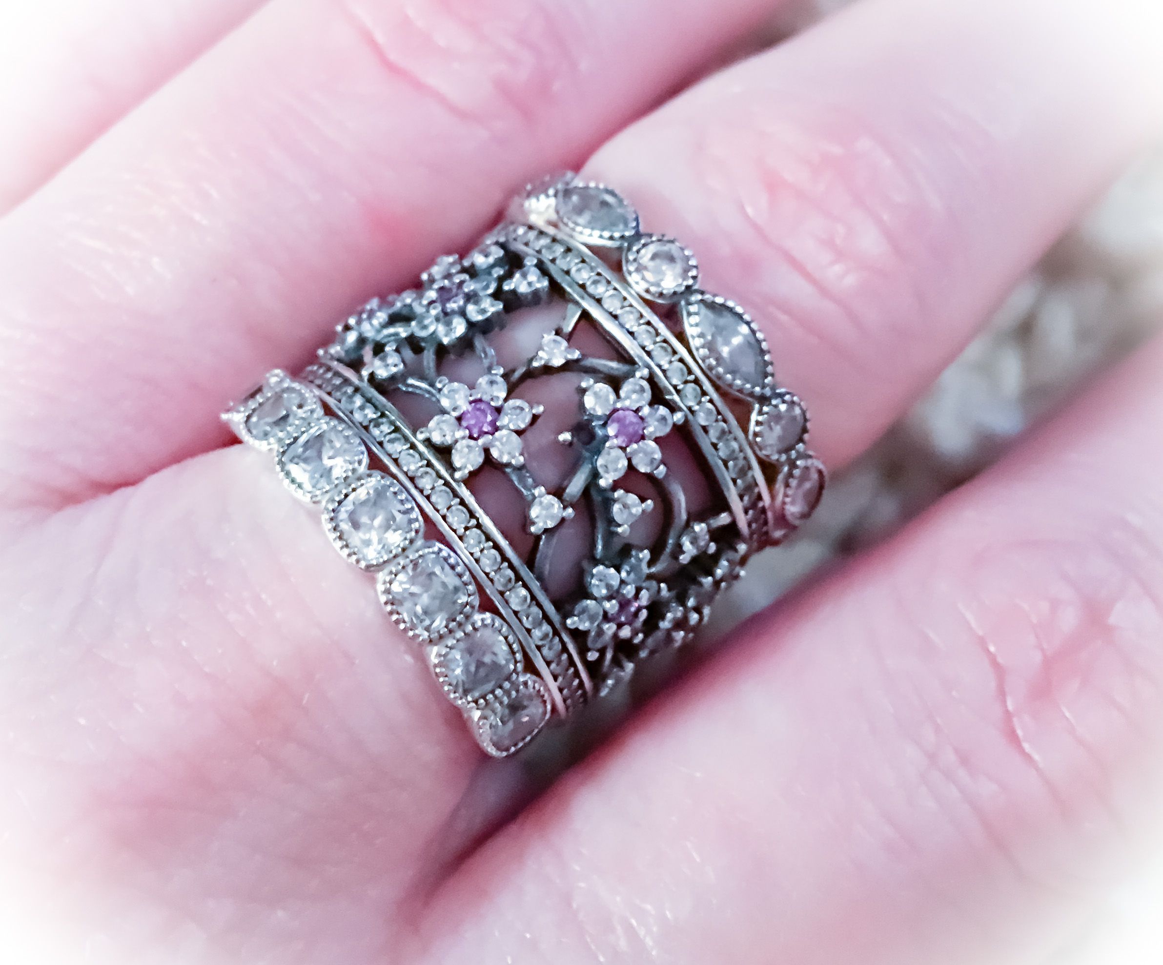 EXPLORING THE DIVERSE WORLD OF PANDORA RINGS: A GUIDE TO STYLES AND ...