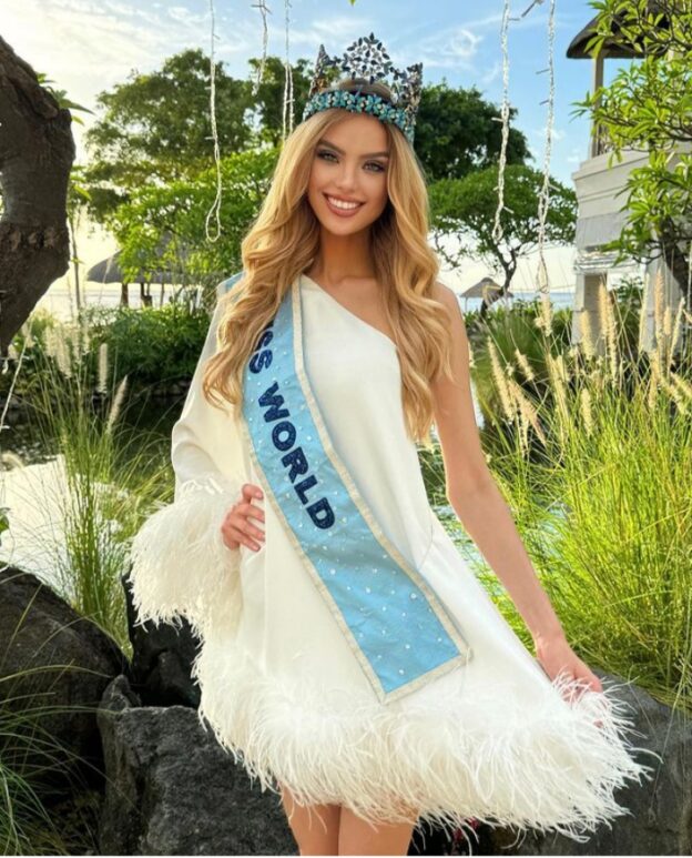 ELEGANT LOOKS OF MISS WORLD 2024 KRYSTYNA PYSZKOVA | Fashonation