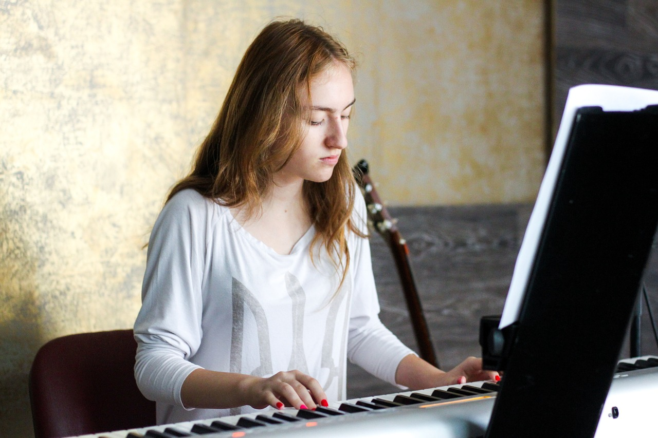 5 Stylish Outfits For Piano Practice: Combining Fashion And Music