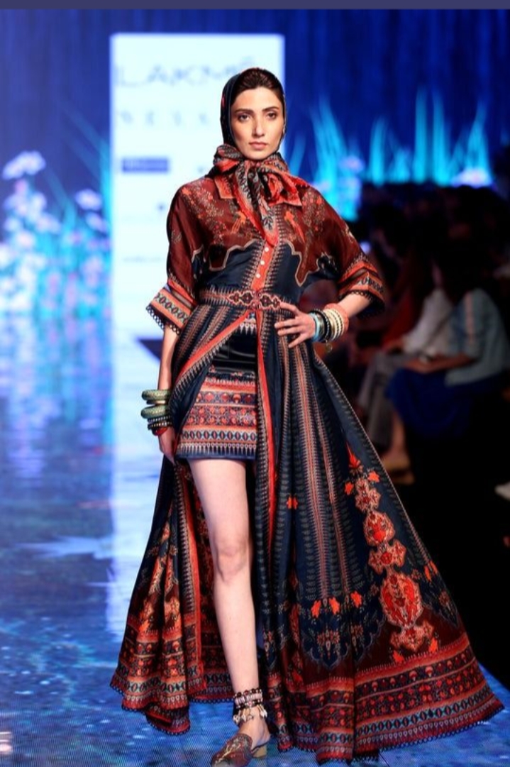 Fashion Fusion: Combining Modern Trends with Tradition | Fashonation