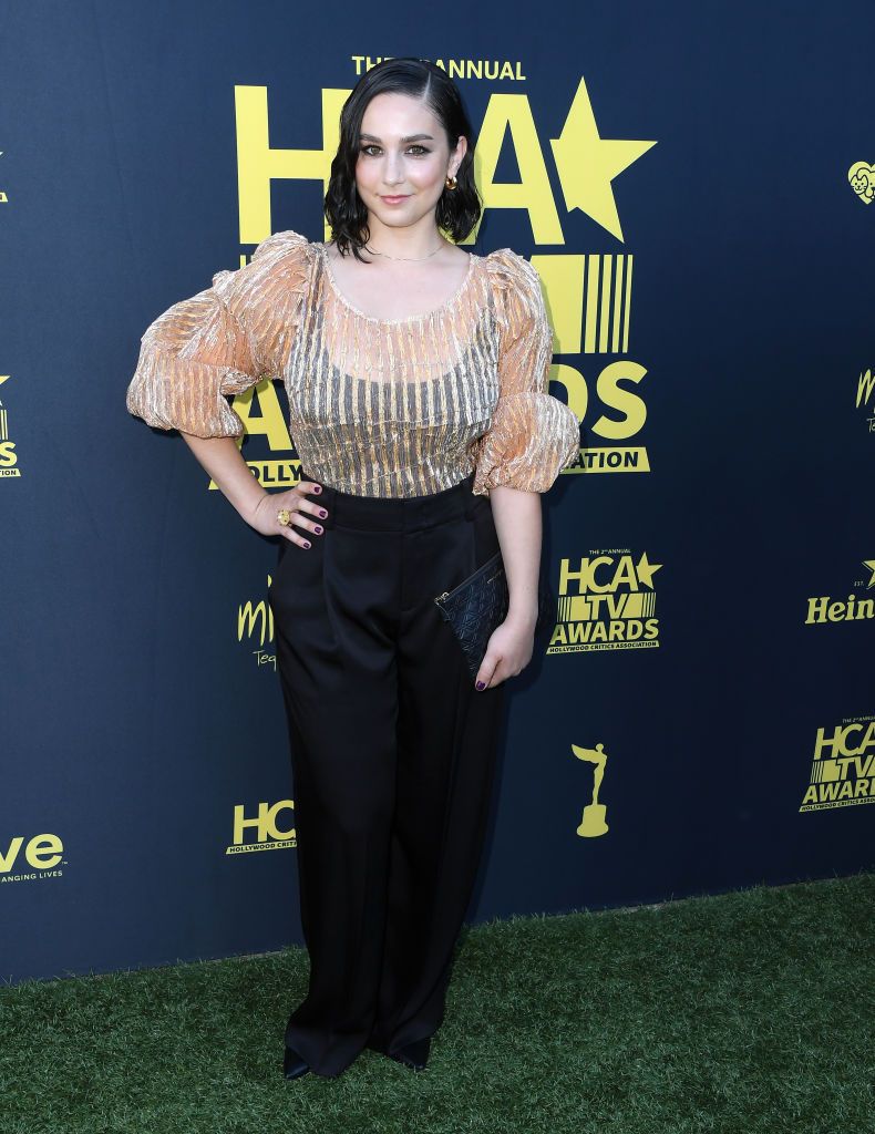 Molly Ephraim: 6 Hottest Outfits, Provocative and Daring!
