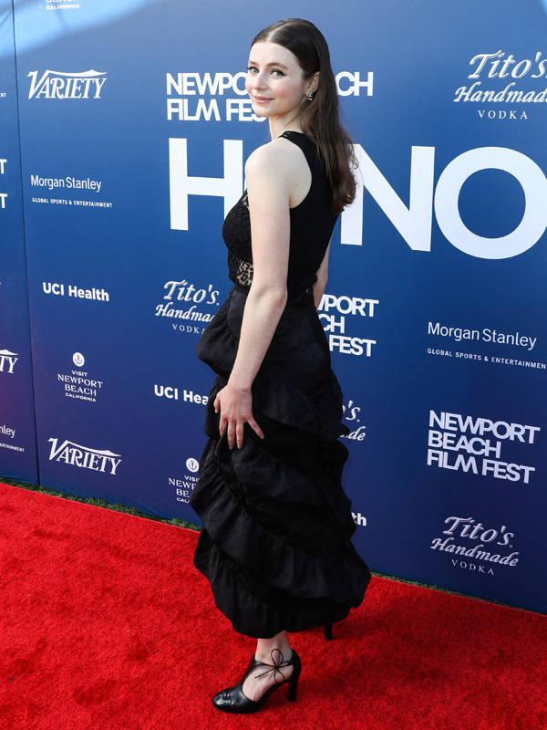 Drip after drip! 7 Hottest Outfits of Thomasin McKenzie