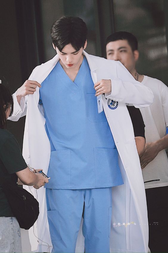 7 Medical Fashion for Healthcare Professionals | Fashonation