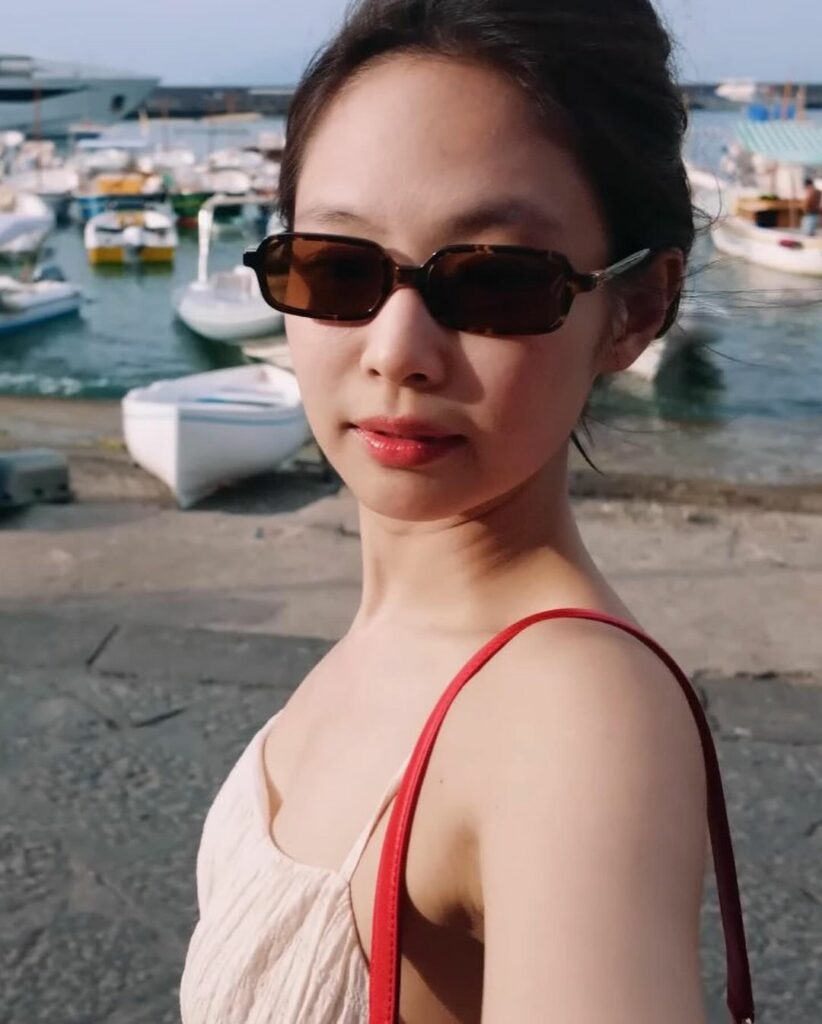 All the Jaw-Dropping Looks Blackpink Jennie Wore During “A Moment in ...