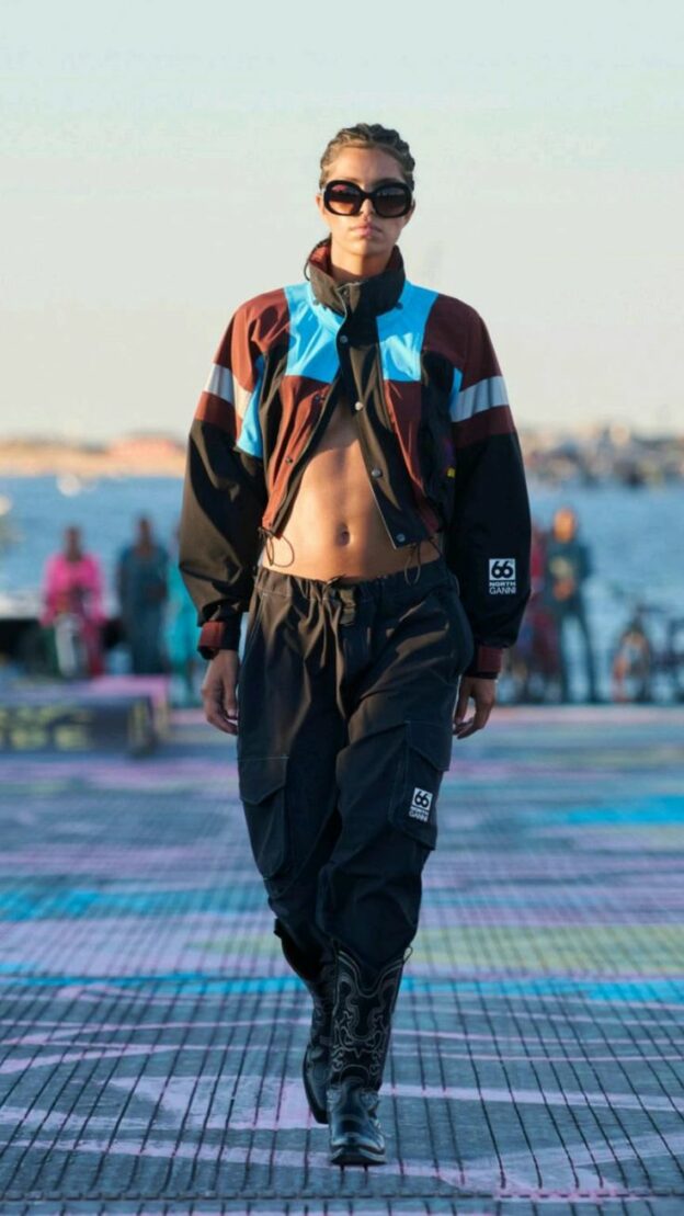 Why Gen Z Loves Y2K Fashion: 14 Reasons Behind the Revival of Early ...