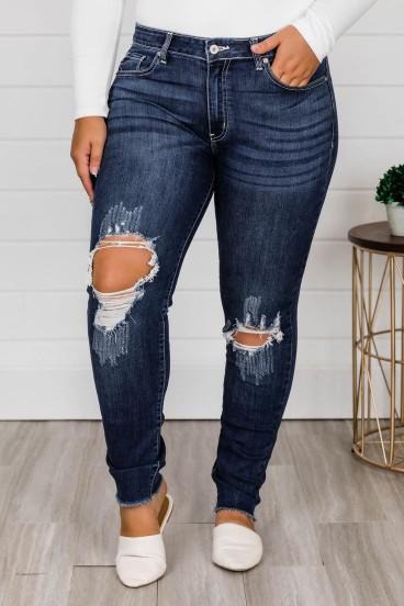 Trendy Ragged Jeans Styles You Need | Fashonation