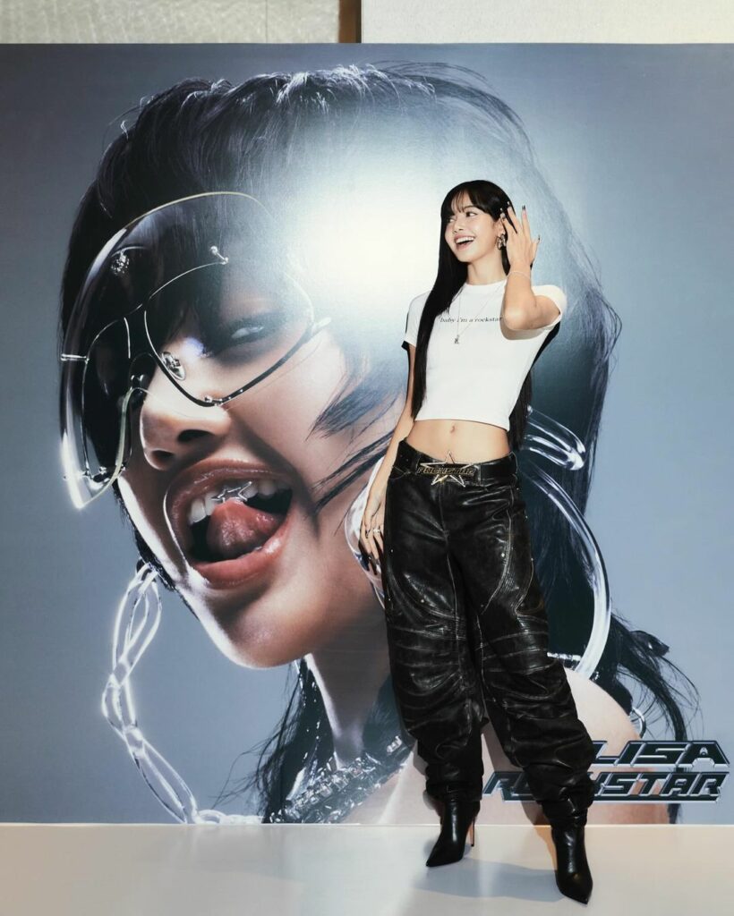 Blackpink Lisa Shines in Louis Vuitton at Rockstar Special Stage ...