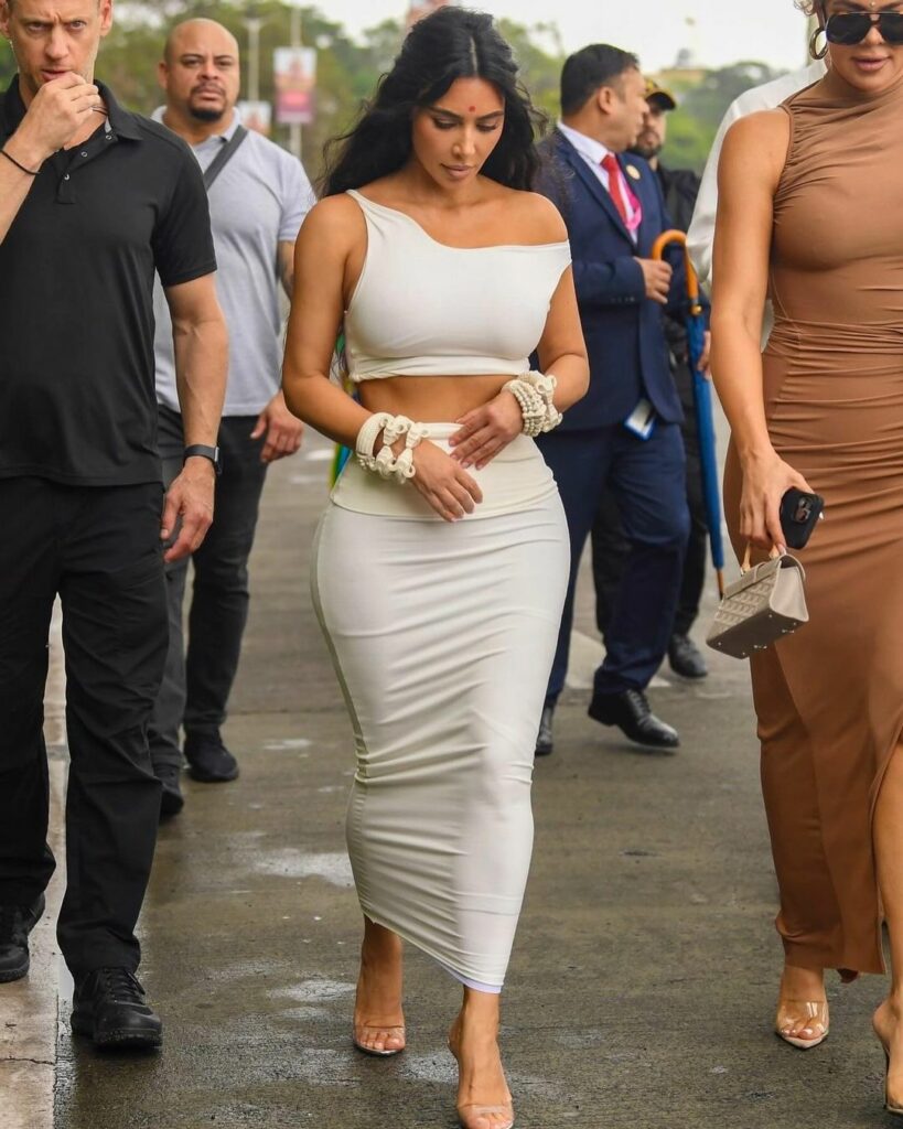 The Top 5 Best Kim Kardashian Outfits of 2024: A Stunning Style ...