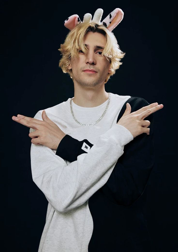 xQc: 6 Most Sizzling and Unpredictable Fashion Moments | Fashonation