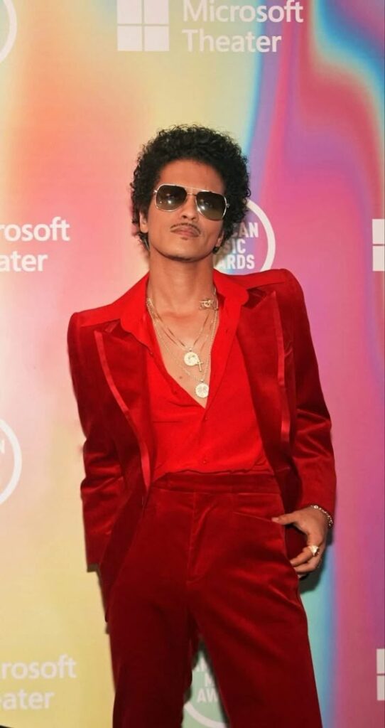 Bruno Mars Bio: 6 Most Stylish and Iconic Fashion Moments | Fashonation