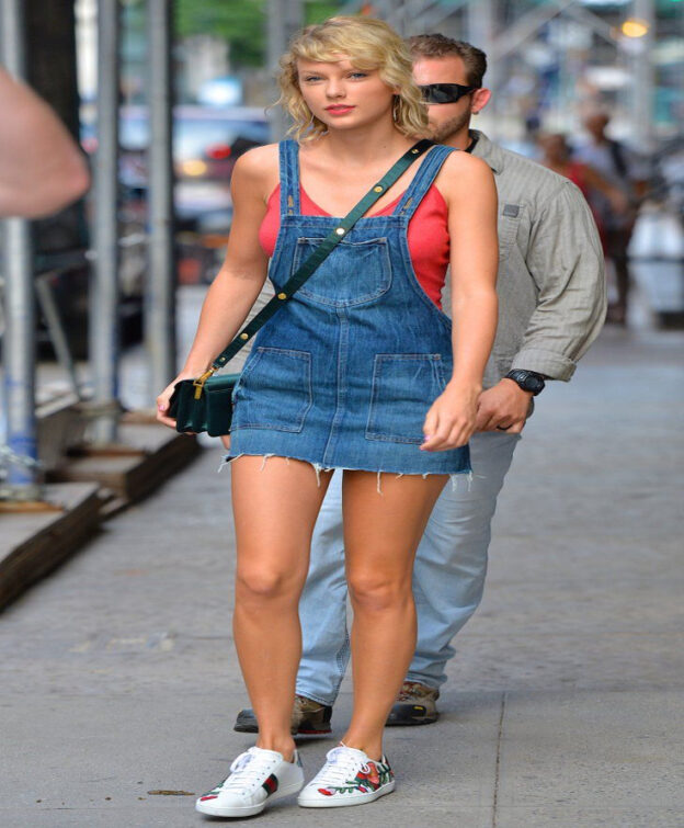 9 Irresistible Casual Outfits by Taylor Swift for 2024-2025