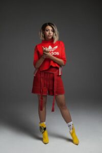 Mahalia Burkmar Bio: Iconic Style Moments That Define Her Grace and ...