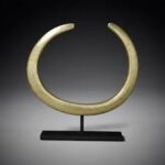 13 African Neck Rings: Cultural Significance and Beauty Standards ...