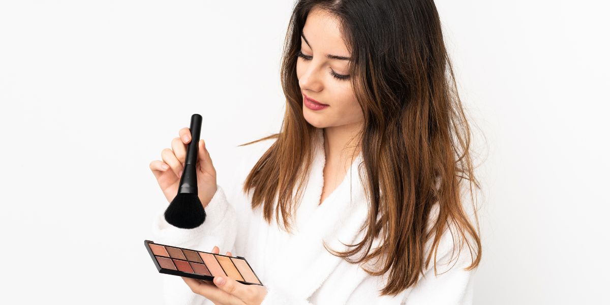 How to Use a Blusher Kit to Create Different Makeup Looks | Fashonation