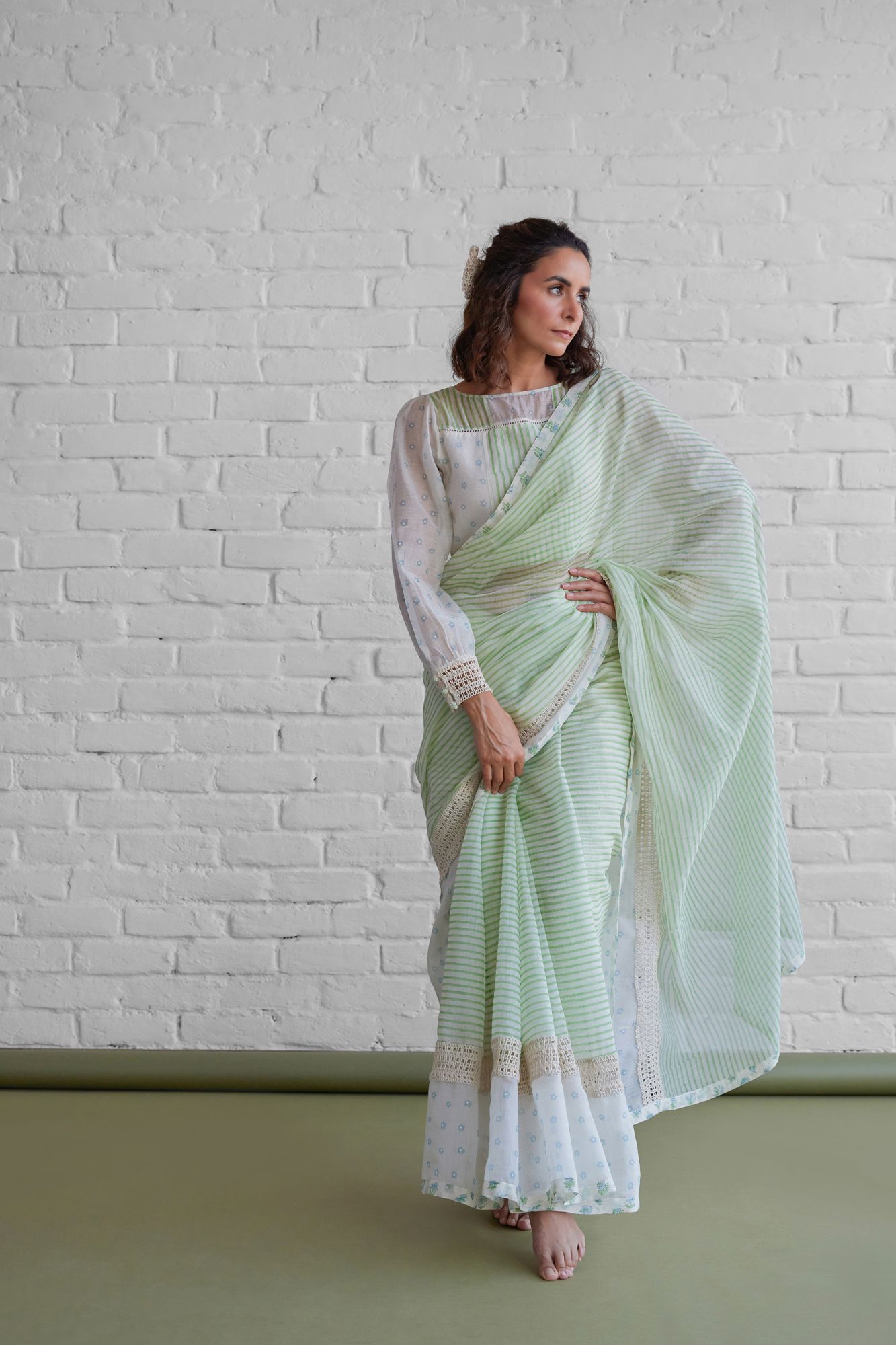 Elegance and Craftsmanship: Exploring the Beauty of Chanderi Sarees ...