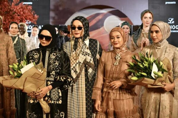 Glamour in the Desert: How Middle Eastern Fashion Is Blending Tradition ...