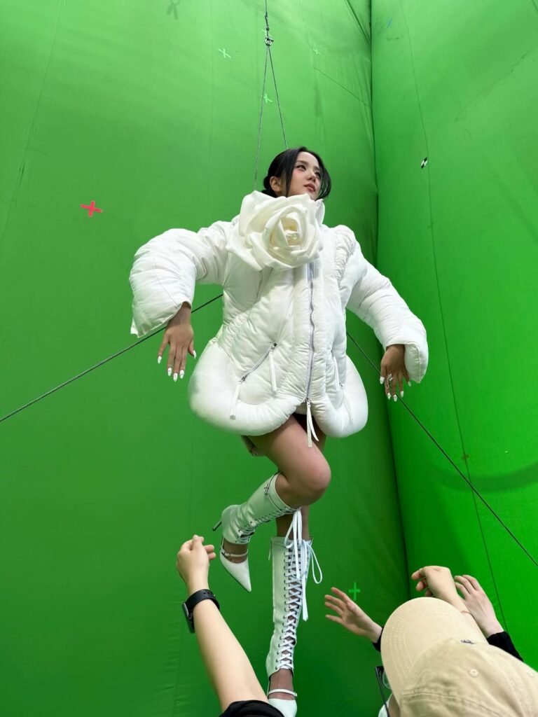 Blackpink Jisoo, Jennie Kim, Rosé, and Lisa Sizzle in ‘Jump’ Music Video—See Their Jaw-Dropping ...